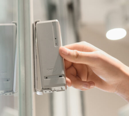 PEARL Accurate Wireless People Counter for Footfall Tracking